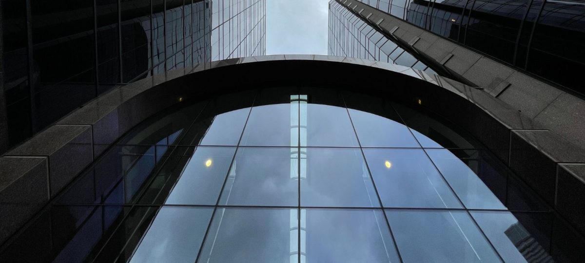 Bring in the Light - All Glass Facade With Minimal Visible Support ...